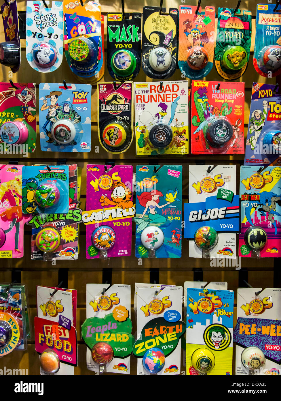 Orlando, Florida, USA. 09th Dec, 2013. Some of the estimated 10,000 Yo ...