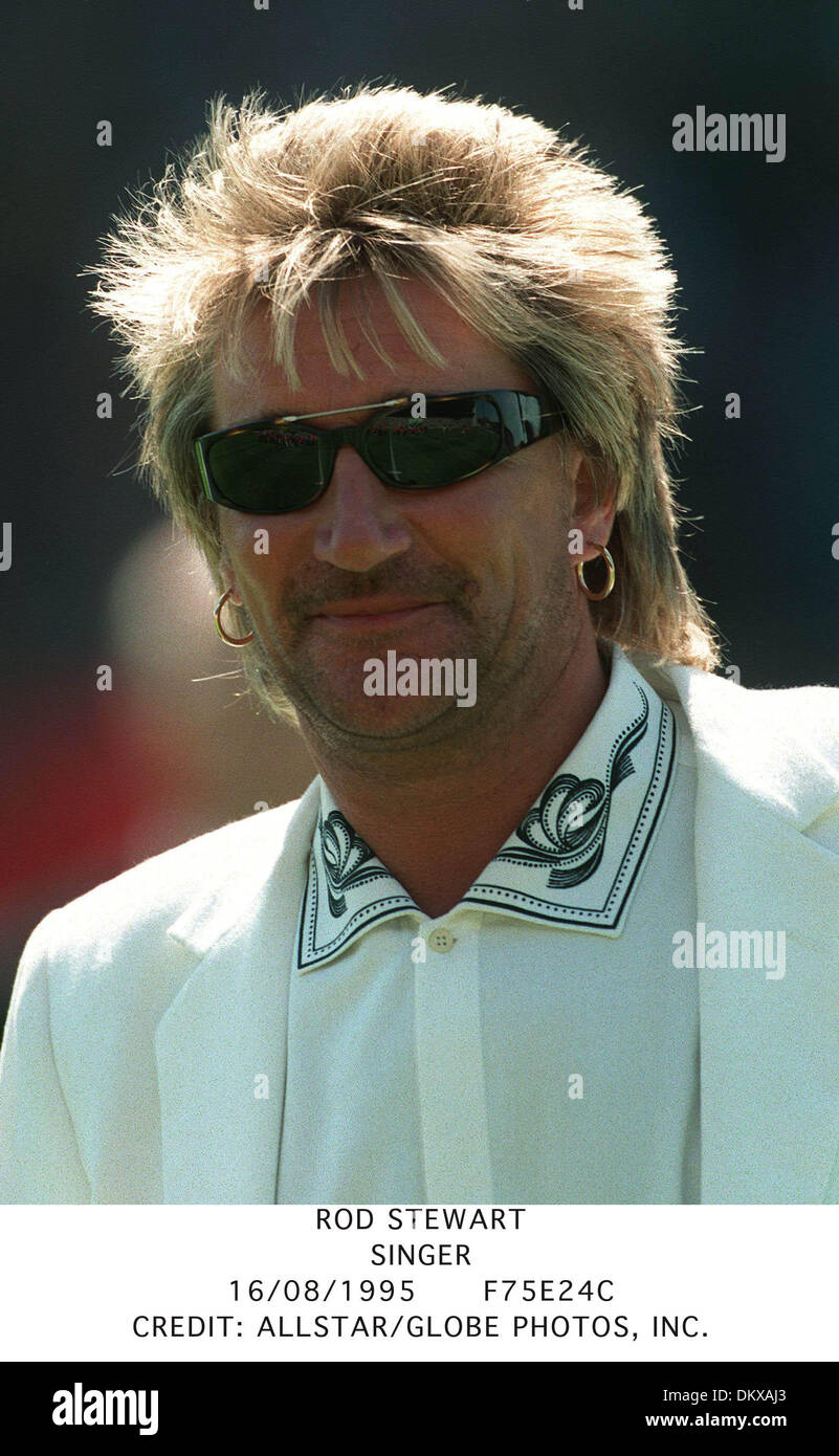 Rod stewart singer hi-res stock photography and images - Alamy