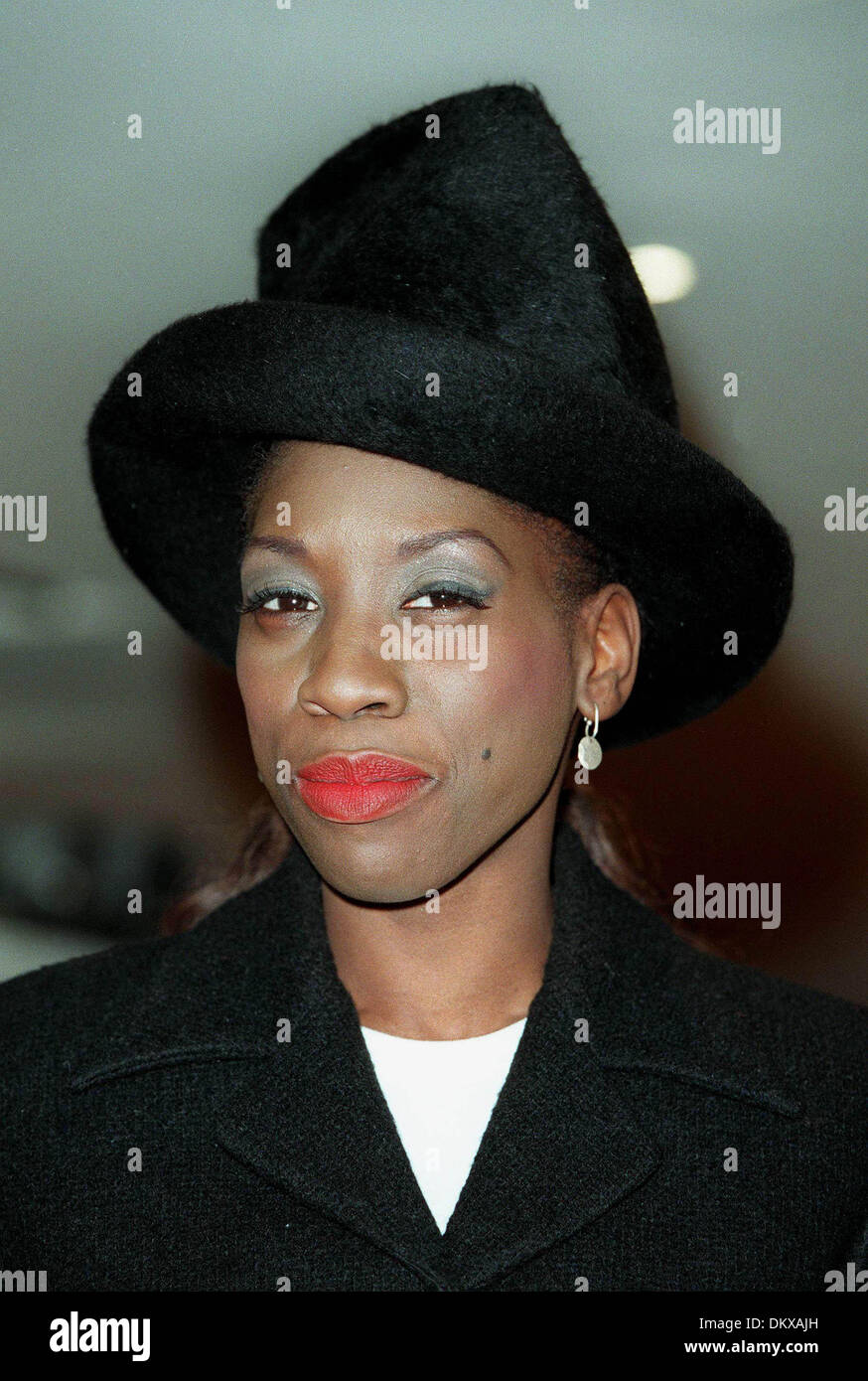 M people heather small hi-res stock photography and images - Alamy