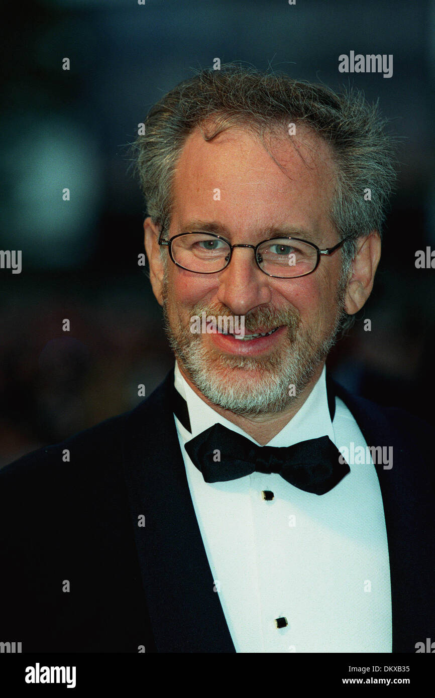 STEVEN SPIELBERG.FILM DIRECTOR.16/09/1998.P32F14AC Stock Photo - Alamy