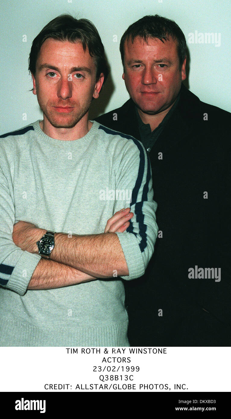 TIM ROTH & RAY WINSTONE.ACTORS.23/02/1999.Q38B13C Stock Photo - Alamy