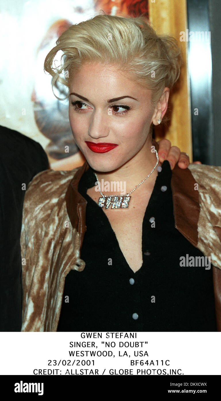 Gwen stefani 2001 hi-res stock photography and images - Alamy