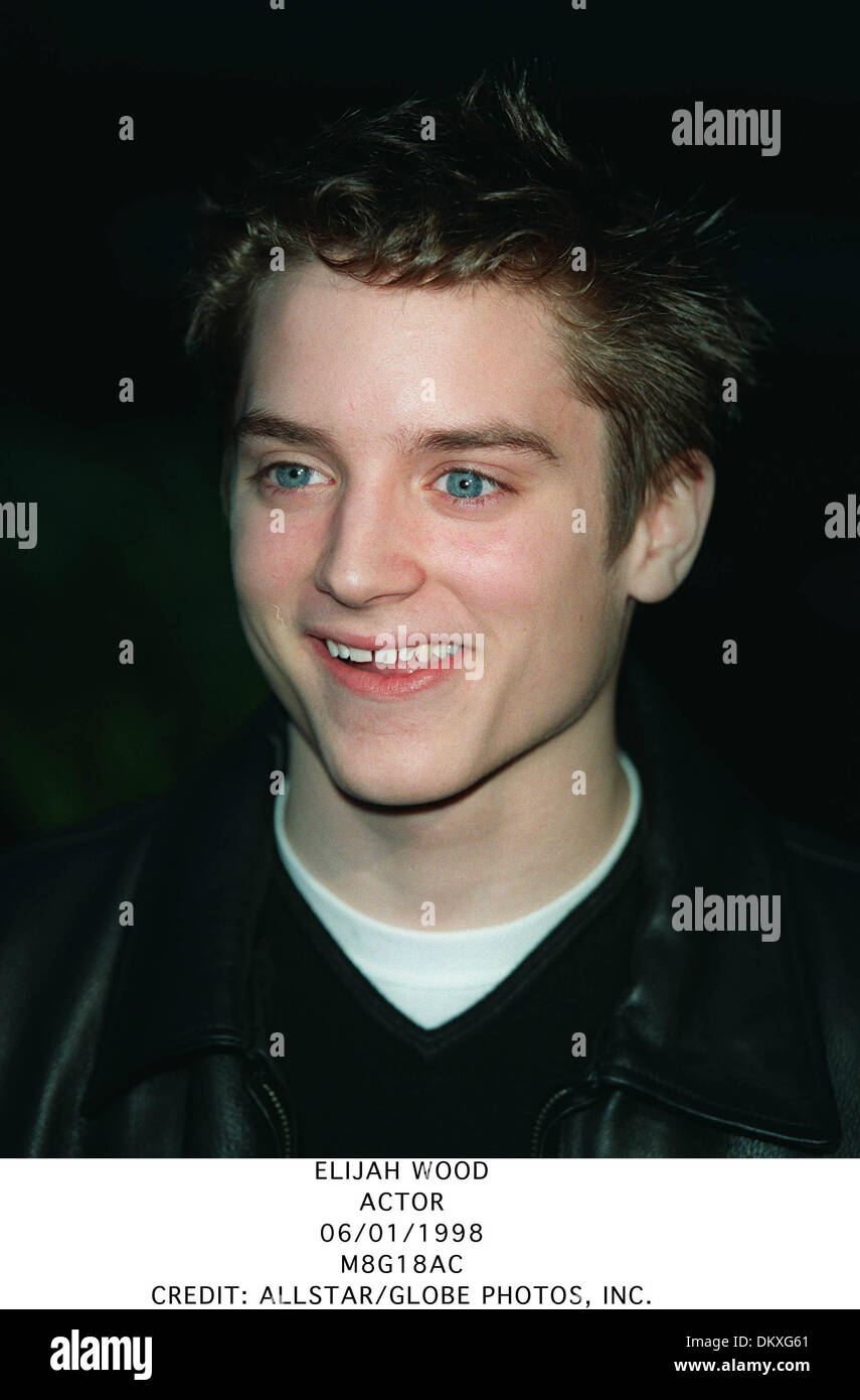 Elijah wood 1998 hi-res stock photography and images - Alamy