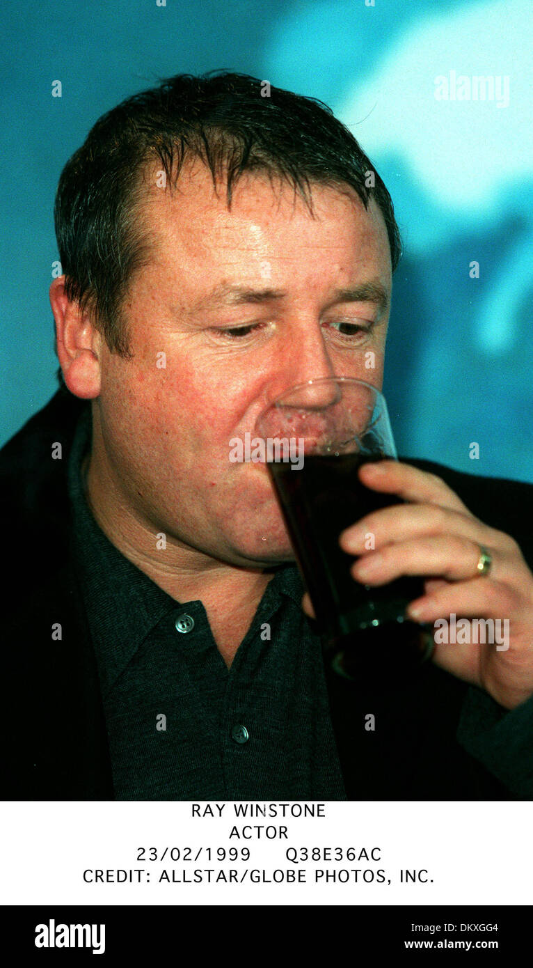 Actor ray winstone hi-res stock photography and images - Alamy