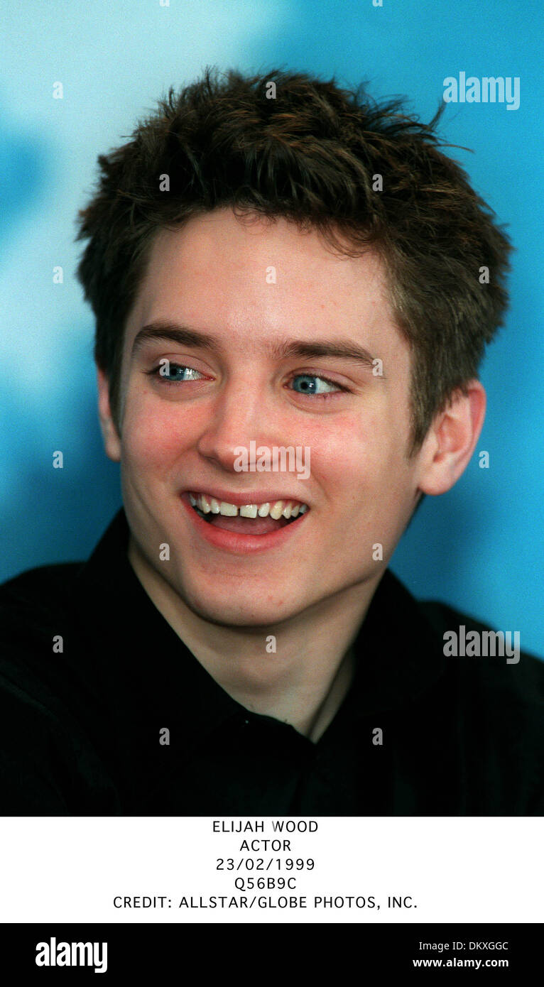 Elijah wood 1999 hi-res stock photography and images - Alamy