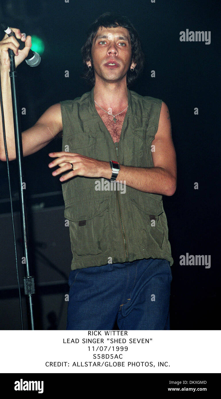 RICK WITTER.LEAD SINGER ''SHED SEVEN''.11/07/1999.S58D5AC Stock Photo ...