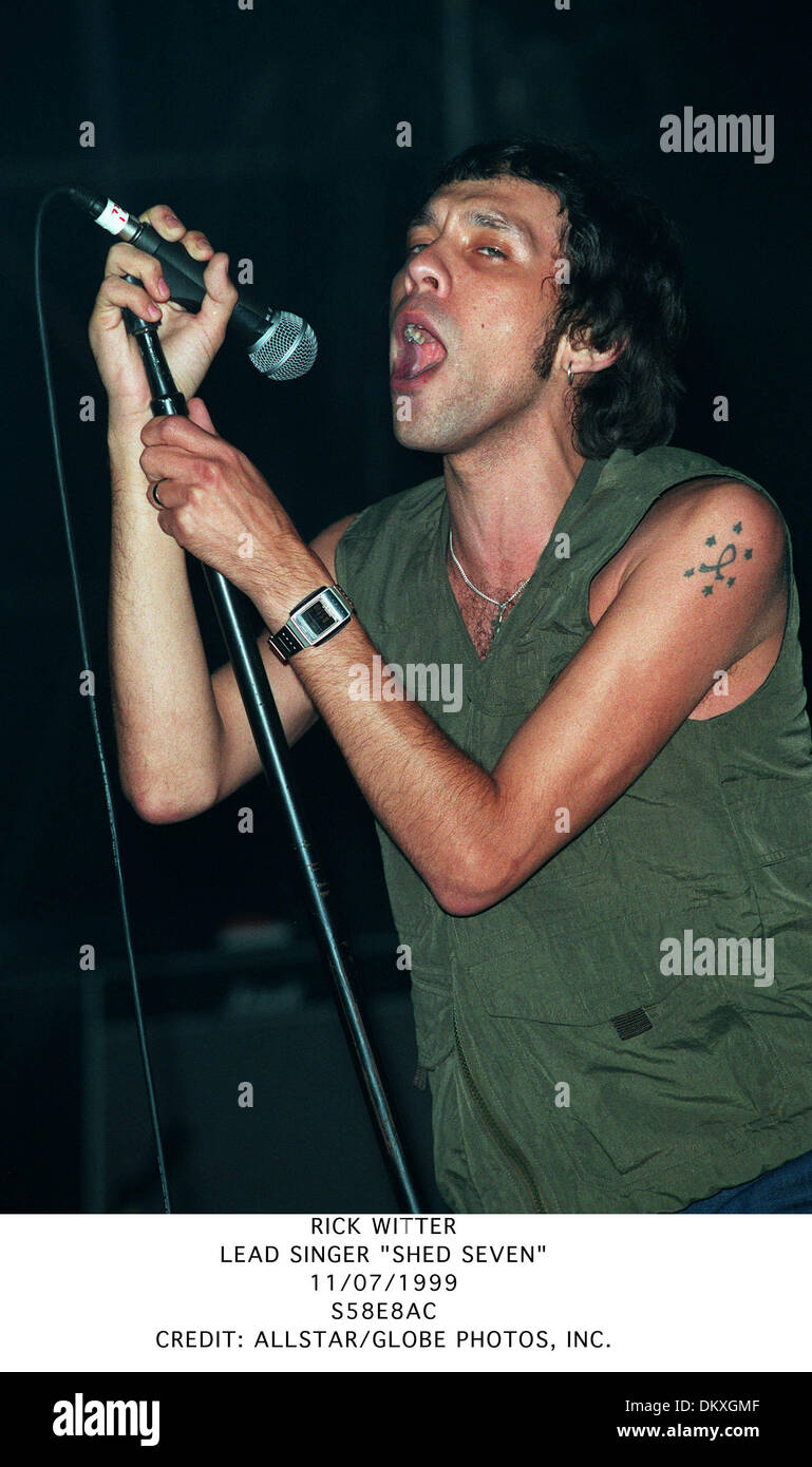 RICK WITTER.LEAD SINGER ''SHED SEVEN''.11/07/1999.S58E8AC Stock Photo ...