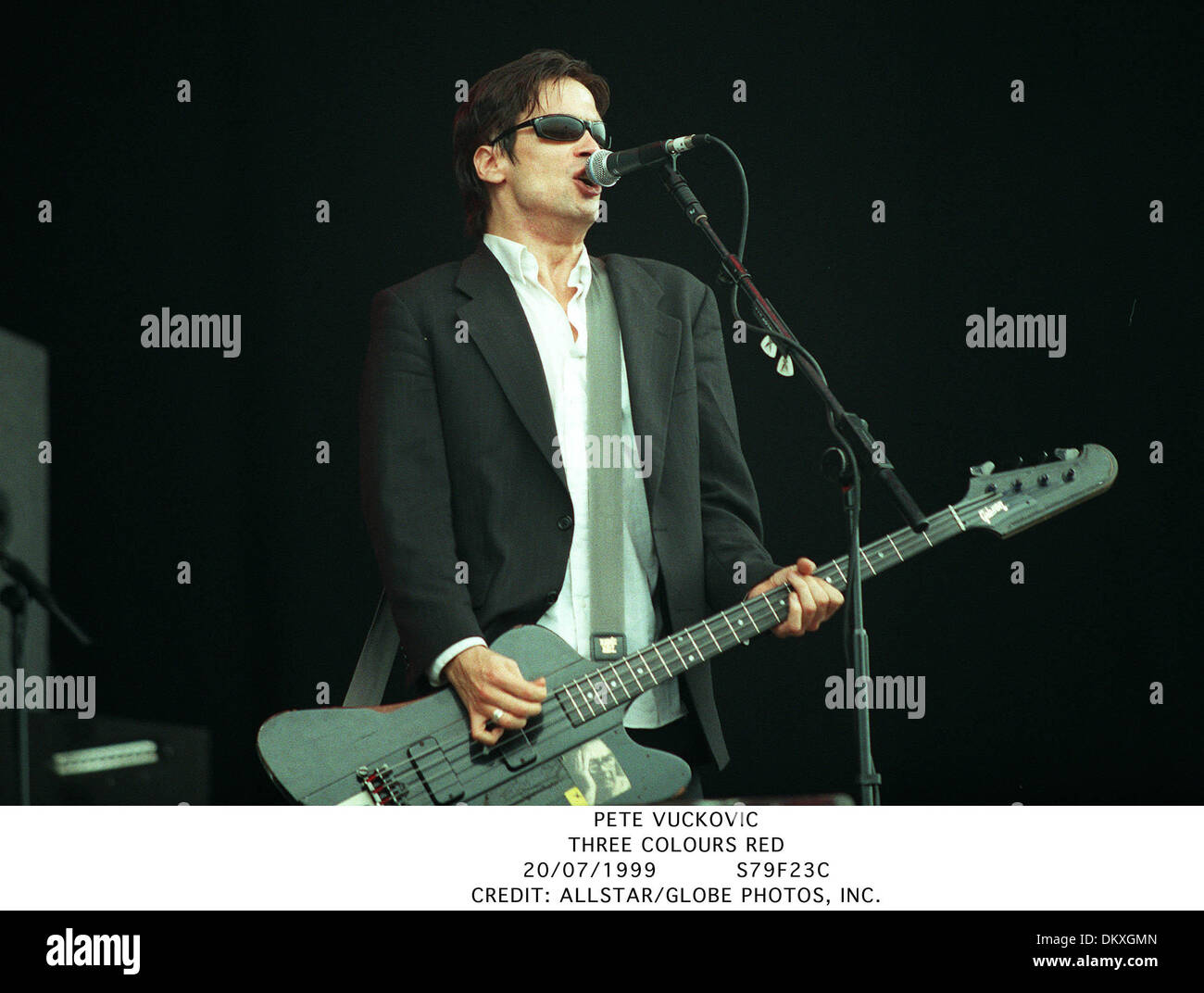 PETE VUCKOVIC.THREE COLOURS RED.20/07/1999.S79F23C Stock Photo - Alamy