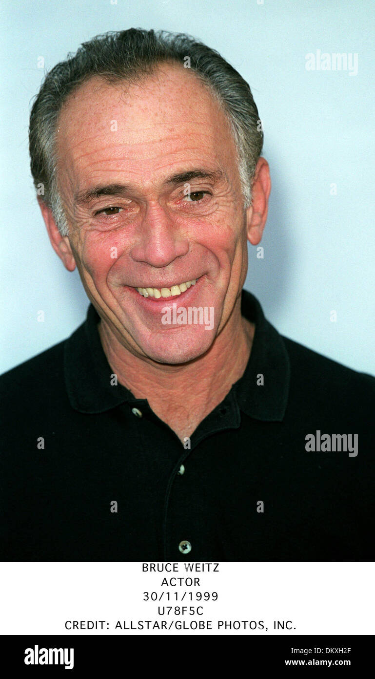 Bruce weitz hi-res stock photography and images - Alamy