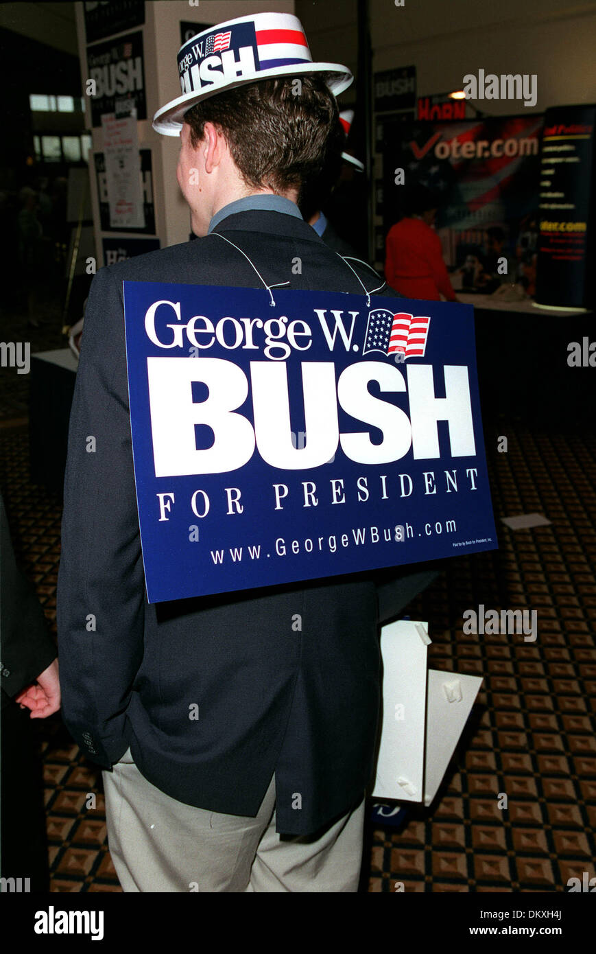 GEORGE W. BUSH CAMPAIGN HELPER.US PRESIDENTIAL CAMPAIGN.22/02/2000 ...