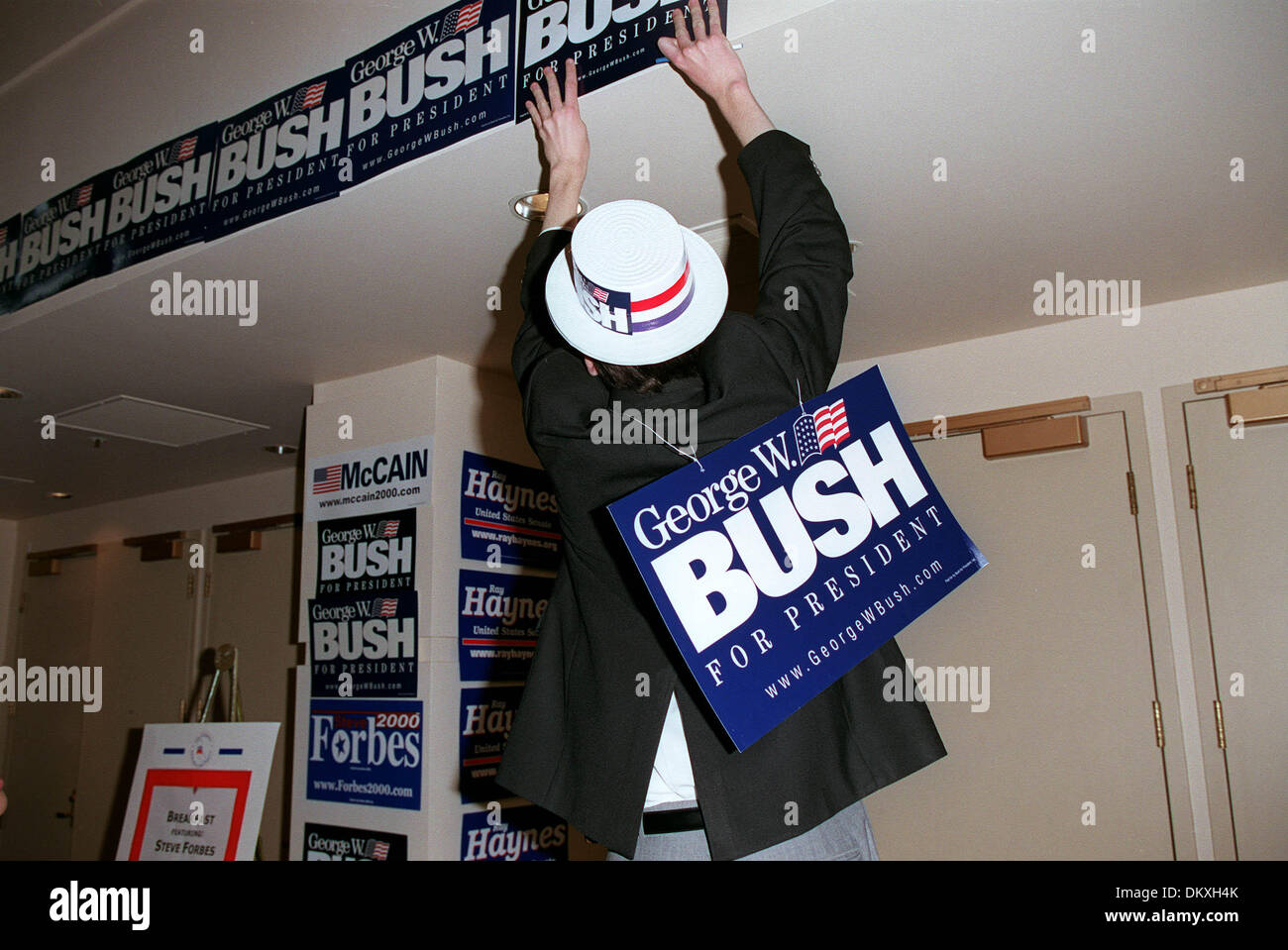George w. bush 2000 campaign hi-res stock photography and images - Alamy