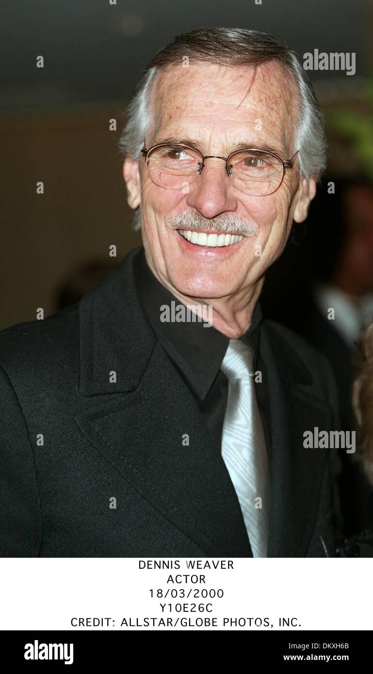 Actor dennis weaver hi-res stock photography and images - Alamy