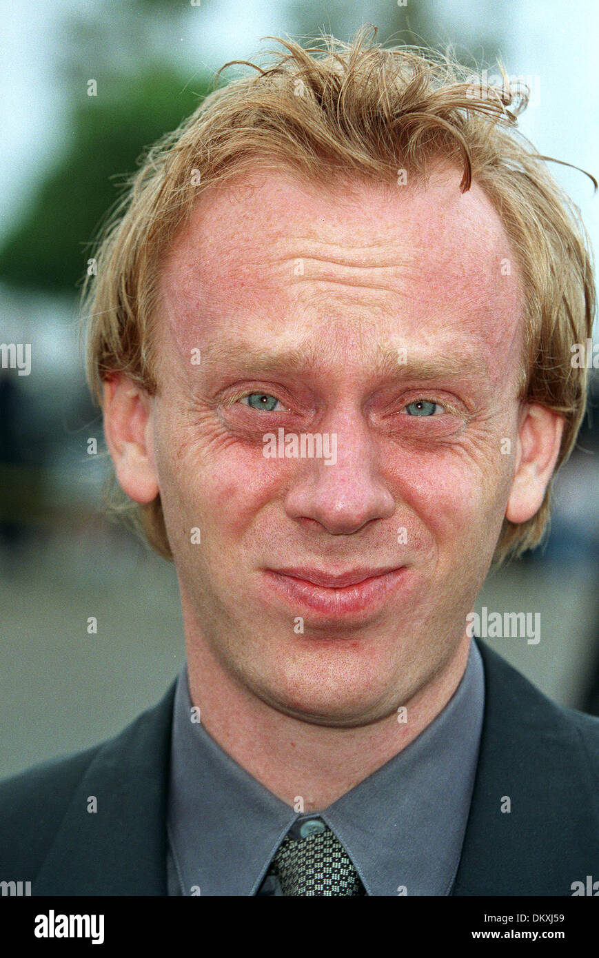MIKE WHITE.WRITER OF ''DAWSONS CREEK''.SANTA MONICA, LA, USA.24/03/2001 ...