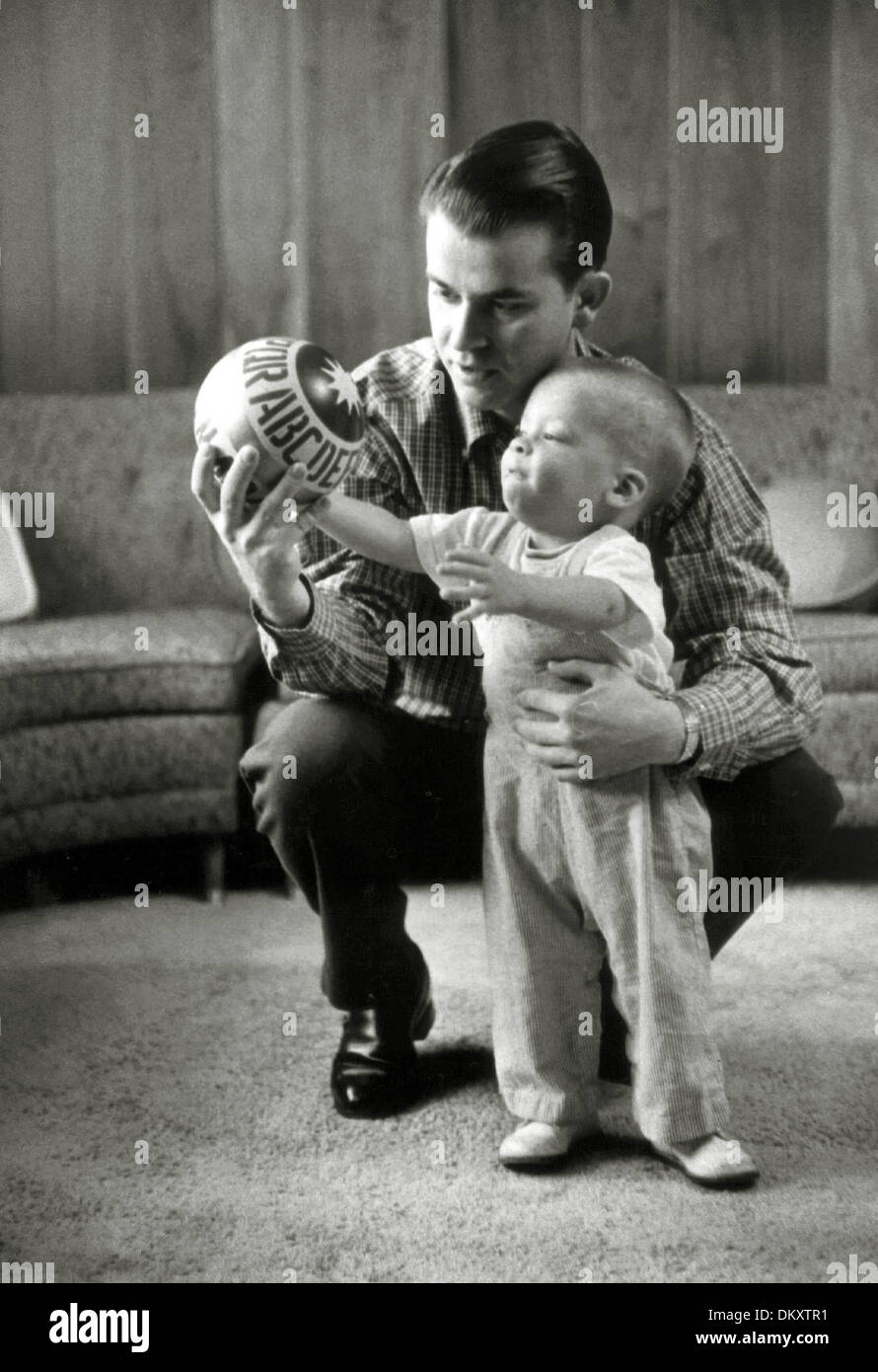 Feb. 6, 2000 - DICK CLARK. JACK STAGER/(Credit Image: © Globe Photos ...