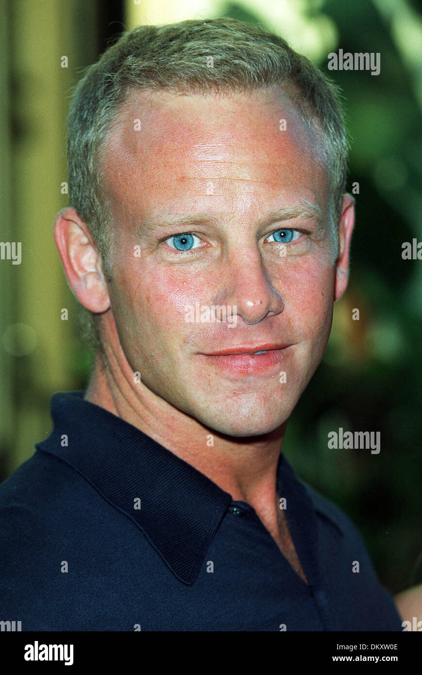 02 08 2001 hi-res stock photography and images - Alamy