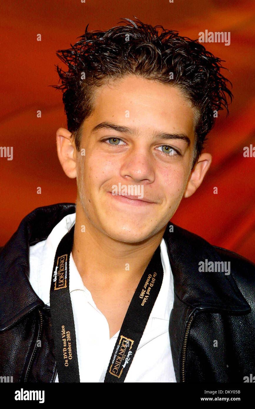 Taylor emerson hi-res stock photography and images - Alamy