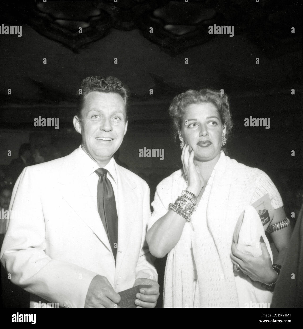 Nov. 11, 2002 - JACQUE MAPES AND ANN SHERIDAN. NATE CUTLER/(Credit ...