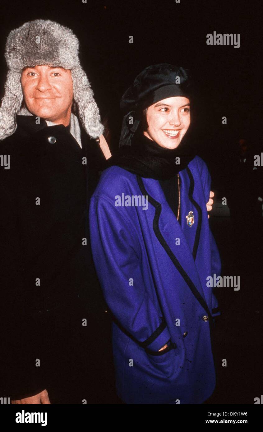 Dec. 23, 2002 - KEVIN KLEIN AND PHOEBE CATES. MICHAEL FERGUSON/(Credit ...