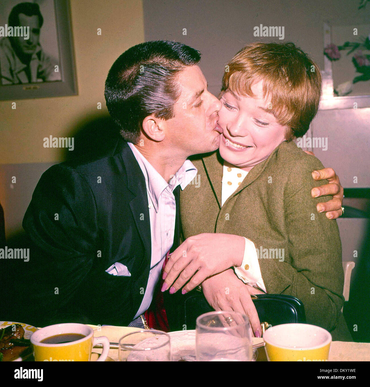 Dec. 23, 2002 - JERRY LEWIS, SHIRLEY MACLAINE. NATE CUTLER/(Credit ...