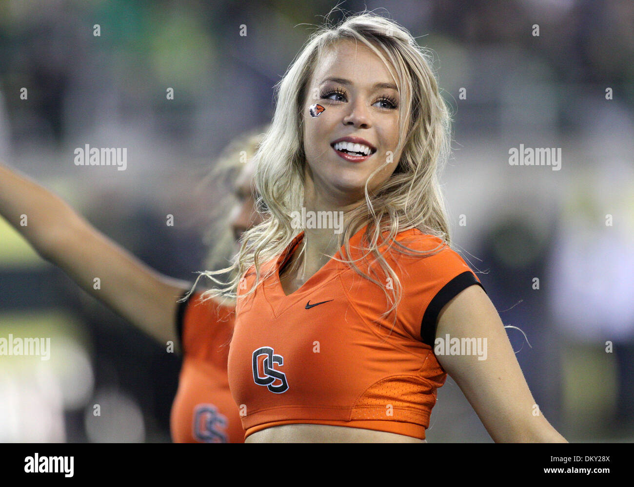 Eugene, OR, USA. 29th Nov, 2013. November 29 2013: An Oregon State ...