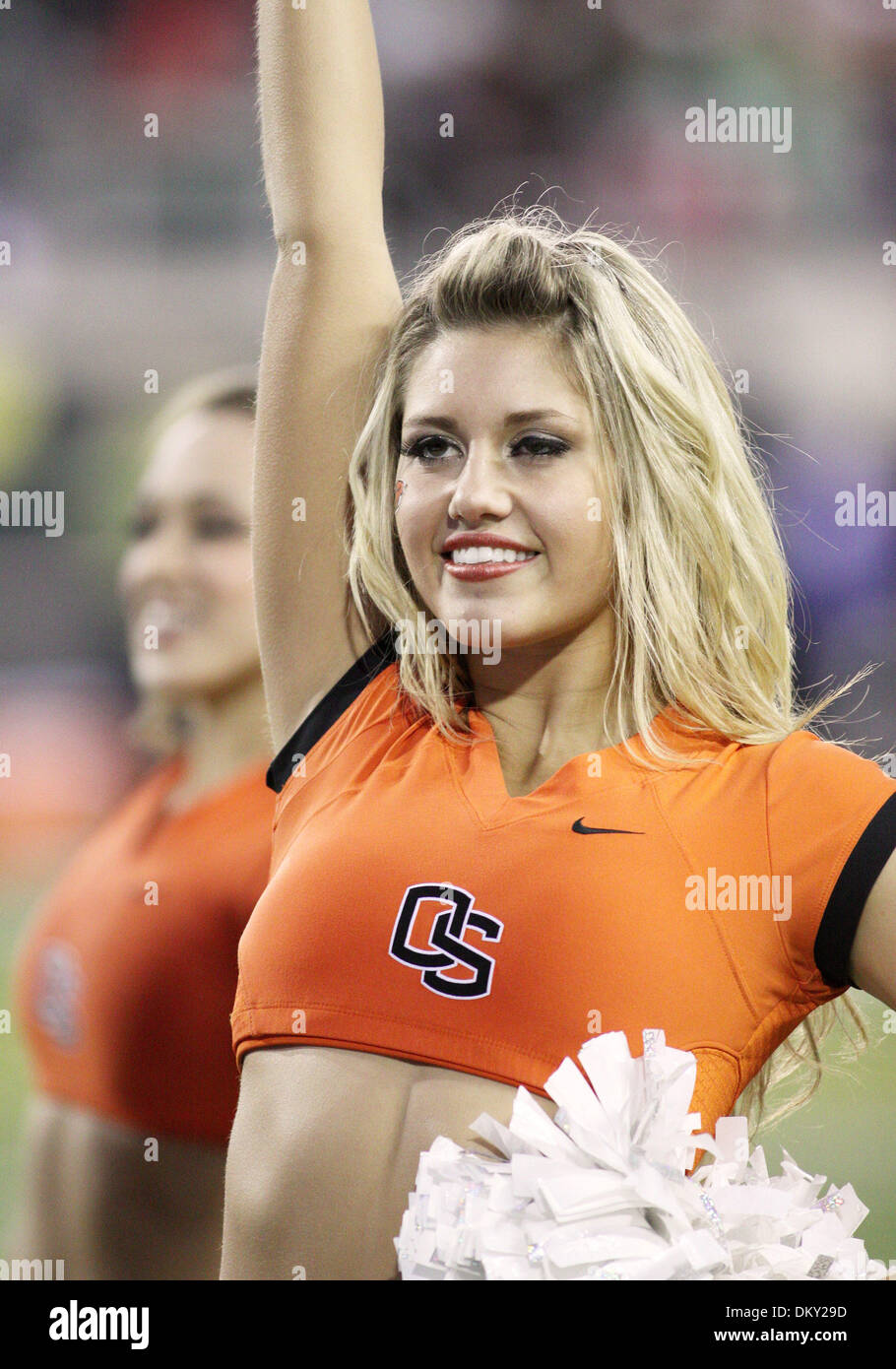 Eugene, OR, USA. 29th Nov, 2013. November 29 2013: An Oregon State ...