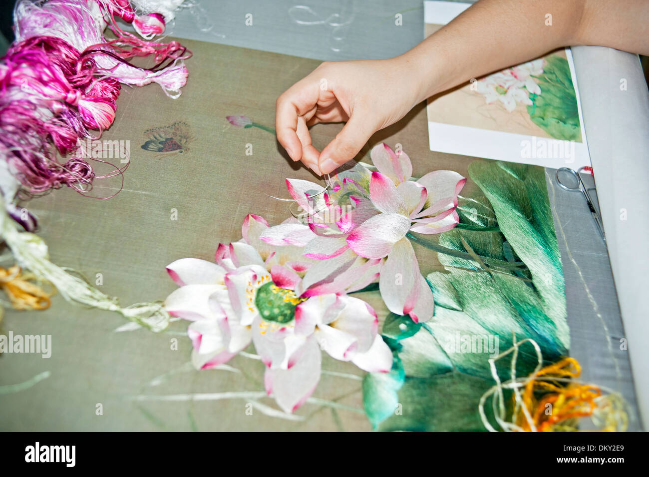 Chinese embroidery handicraft Stock Photo - Alamy