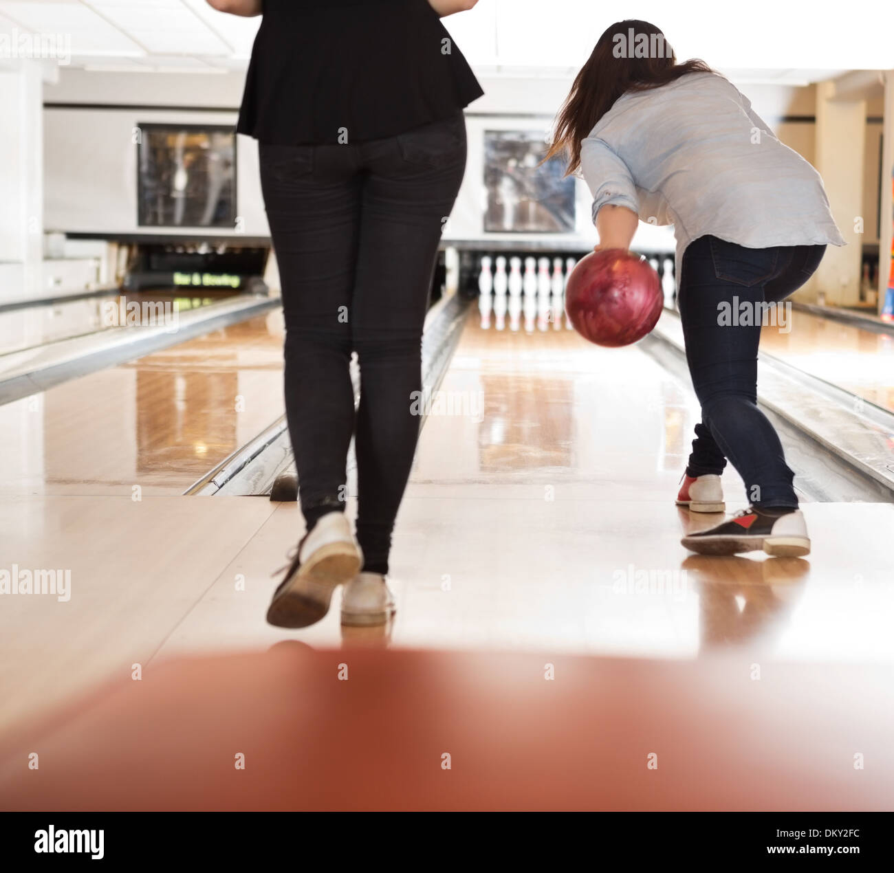 Full length bowling bowler hi-res stock photography and images - Alamy