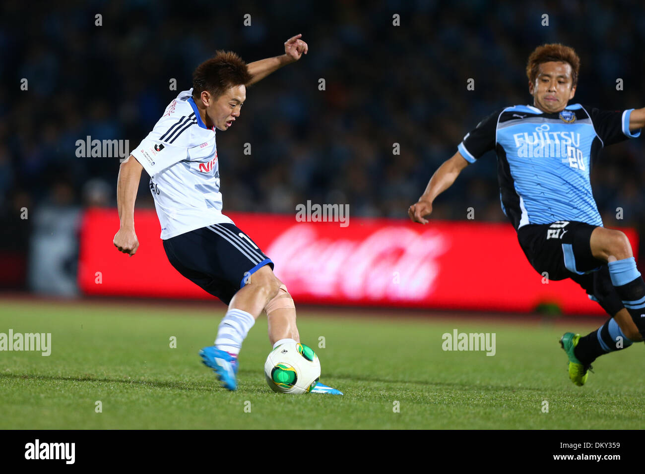 Kawasaki Todoroki Stadium, Kanagawa, Japan. 7th Dec, 2013. (L-R) Manabu Saito (F Marinos ...