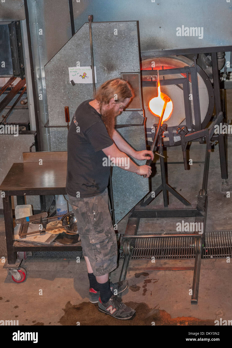 Washington, Tacoma, Museum of Glass, Hot Shop Amphitheater ...