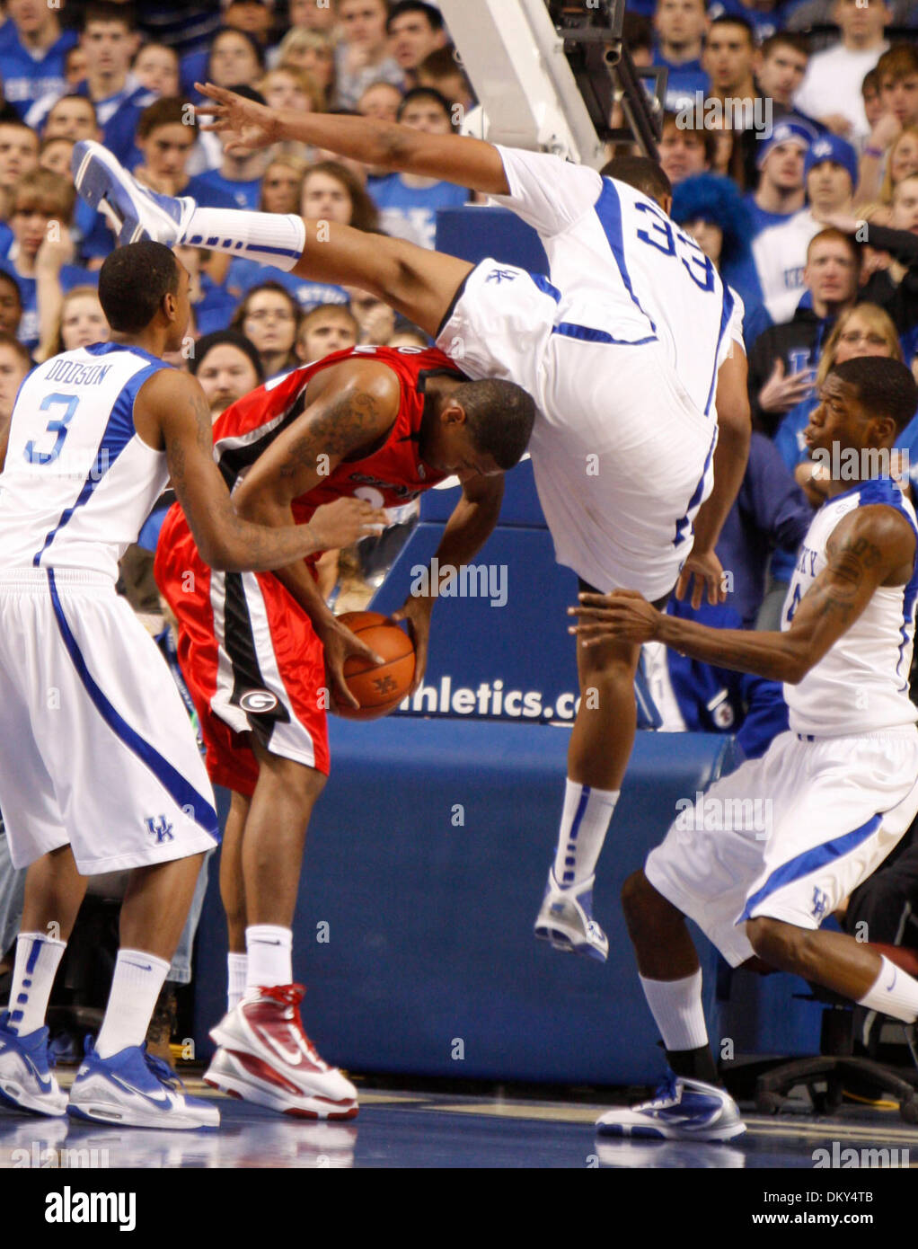Jan. 08, 2010 - LEXINGTON, Kentucky, USA - UK's Daniel Orton couldn't ...