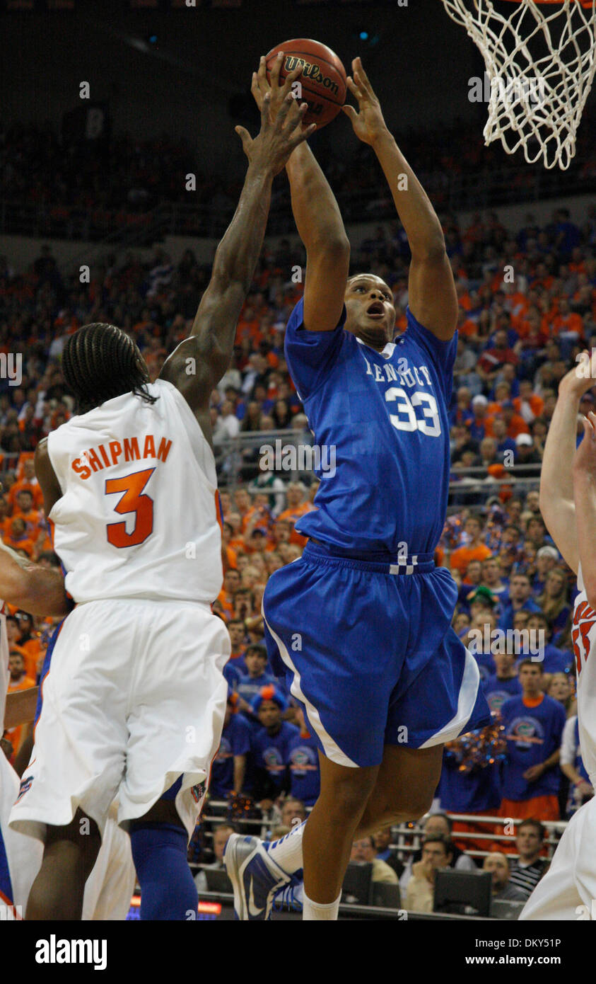 Jan. 12, 2010 - GAINESVILLE, Kentucky, USA - UK's Daniel Orton was ...