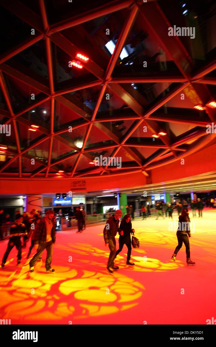 Robson plaza hi-res stock photography and images - Alamy