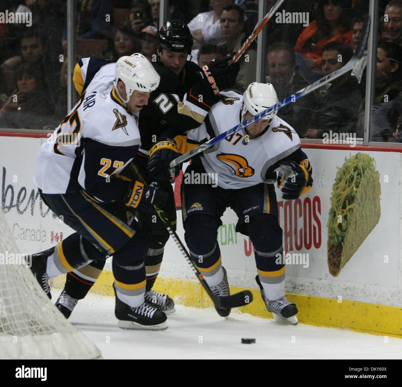 Ellis right hi-res stock photography and images - Alamy