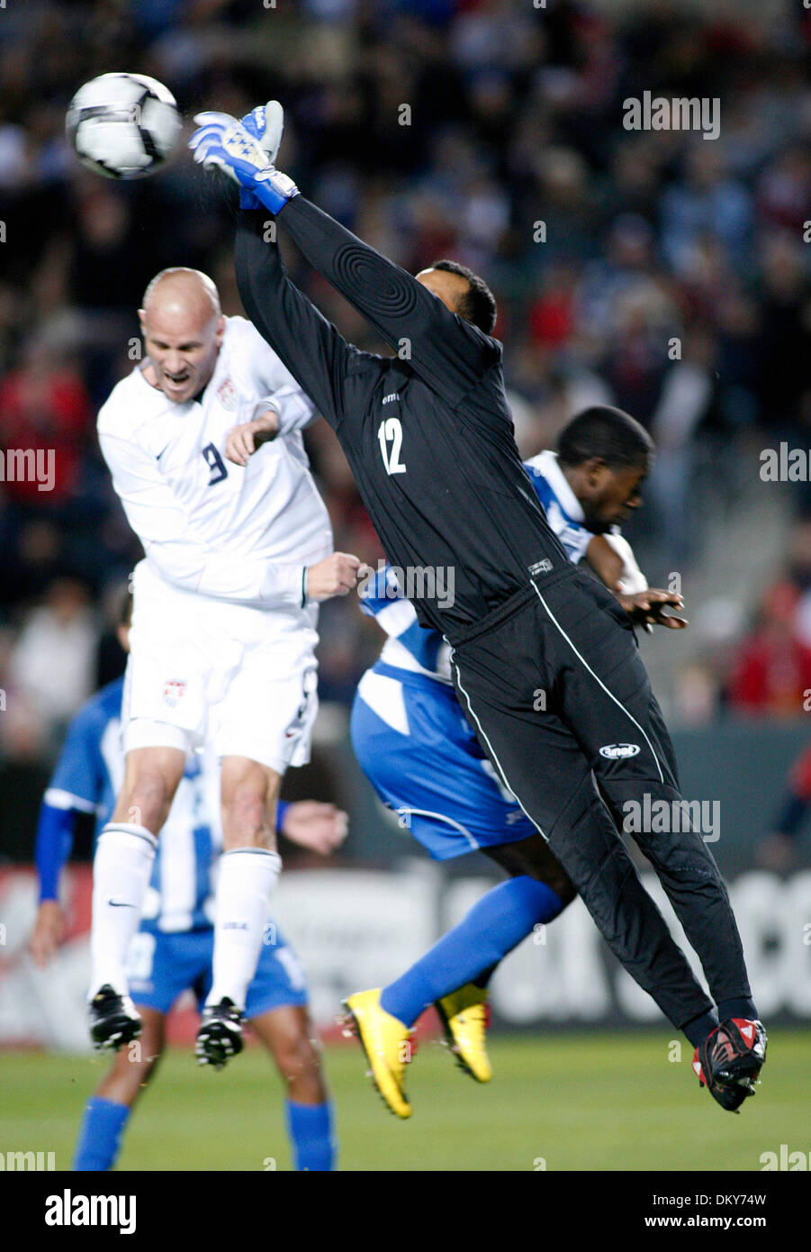 Jan 23, 2010 - Carson, California, USA - Honduras goal keeper DONIS ...