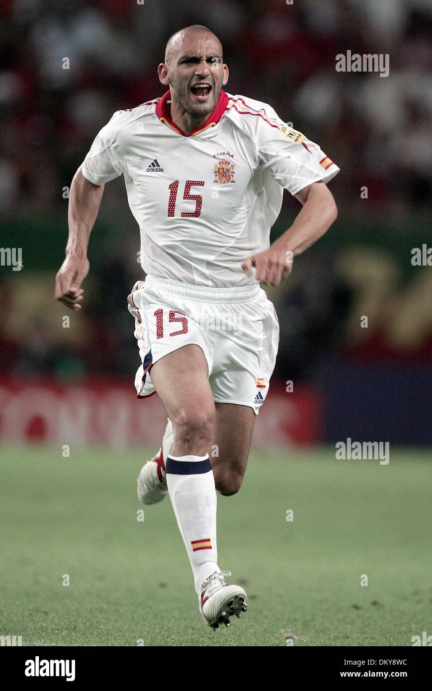 RAUL BRAVO.SPAIN & REAL MADRID CF.SPAIN V PORTUGAL EURO 2004.JOSE ALVALADE STADIUM, LISBON ...