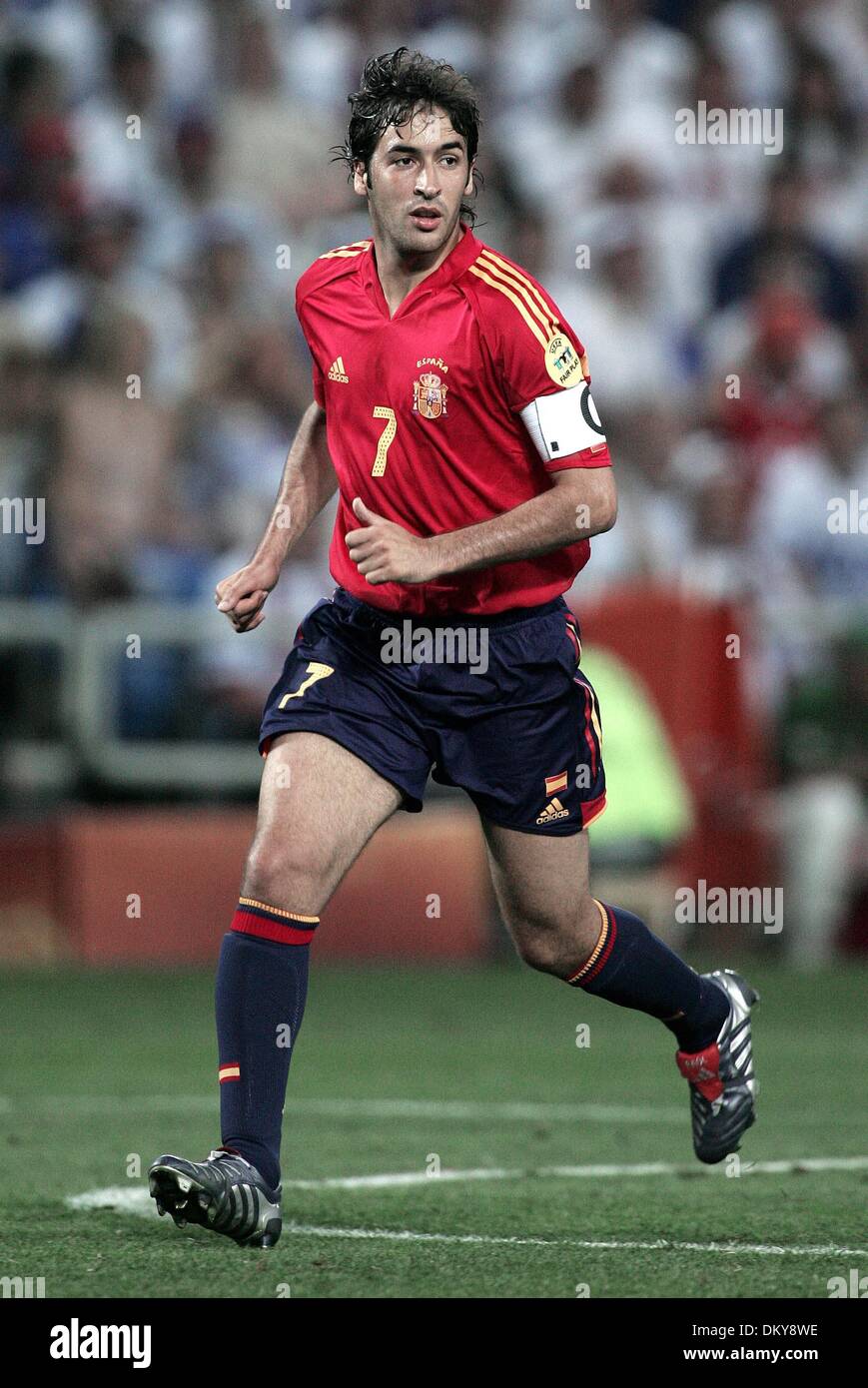 Real madrid cf 2004 hi-res stock photography and images - Alamy