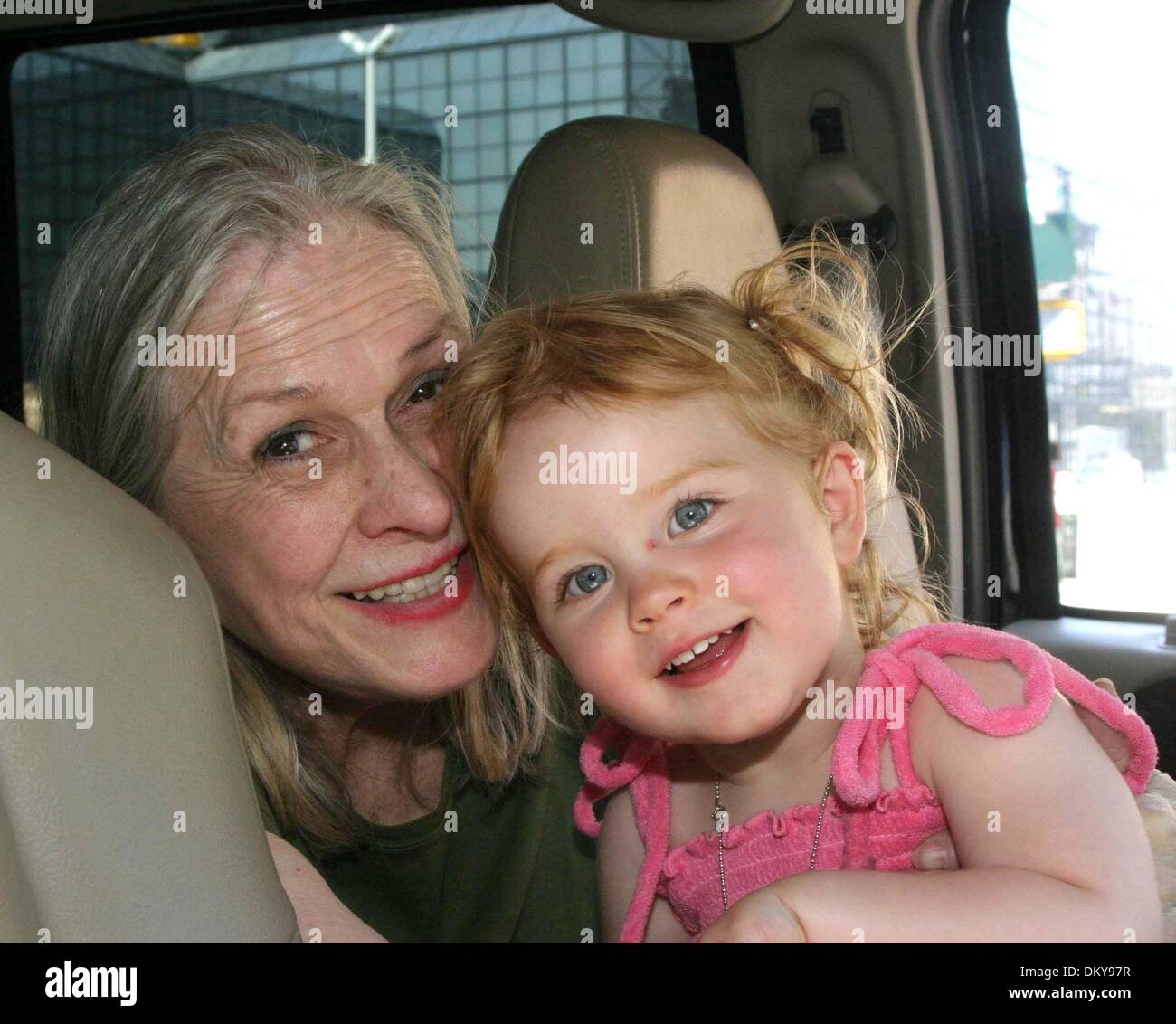 Brooke shields daughter 2005 hi-res stock photography and images - Alamy