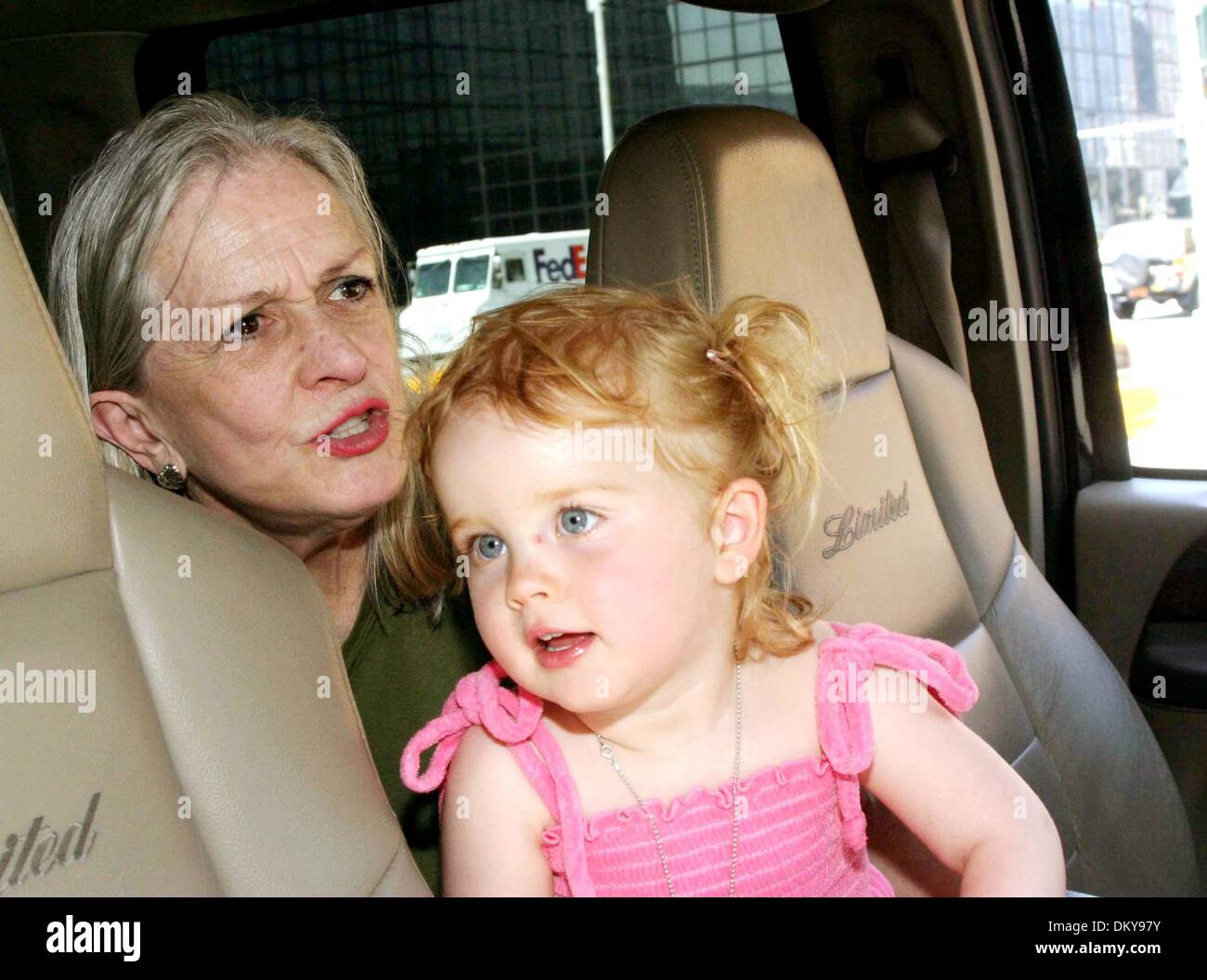 Brooke shields daughter 2005 hi-res stock photography and images - Alamy