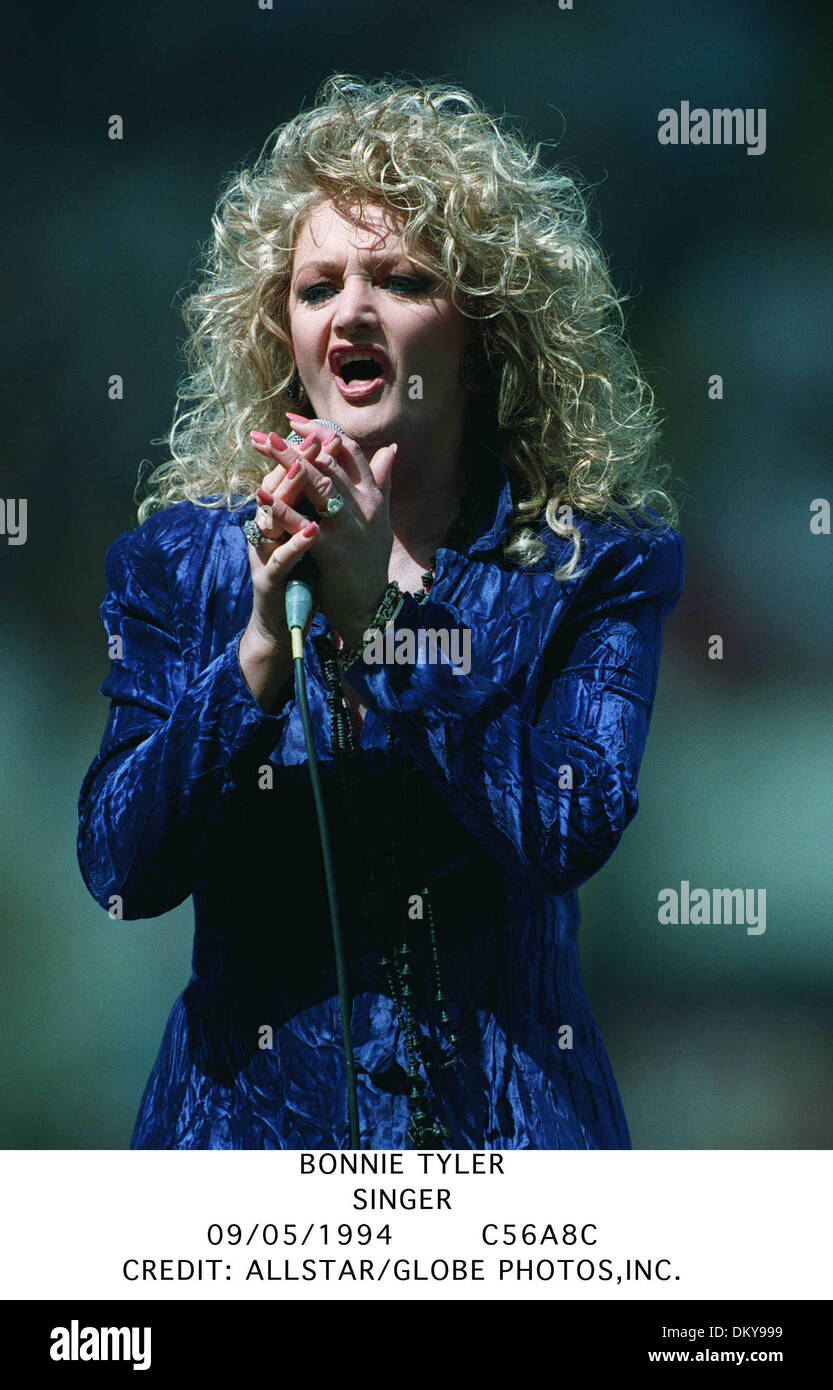 Bonnie tyler singer hi-res stock photography and images - Alamy