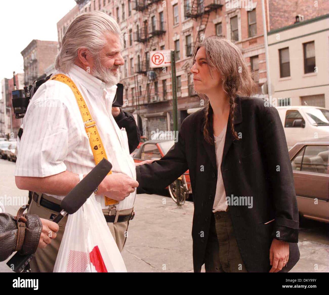 Apr. 5, 1997 - Manhattan, NEW YORK, USA - K8289.Patti Smith leaves ...