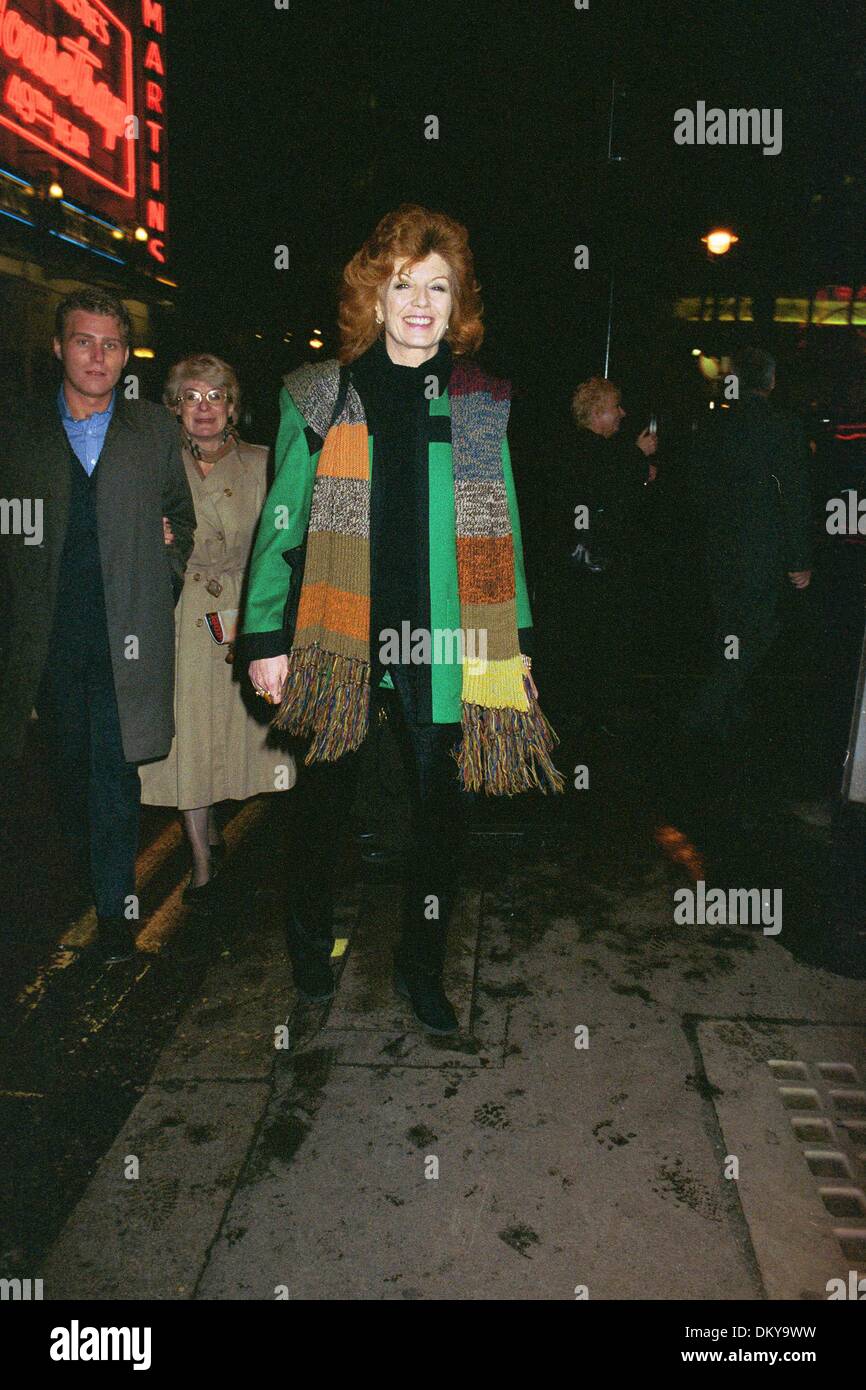 Mar. 9, 2001 - London, Great Britain - EXCLUSIVE Â©JACK LUDLAM 08 03 01 ...