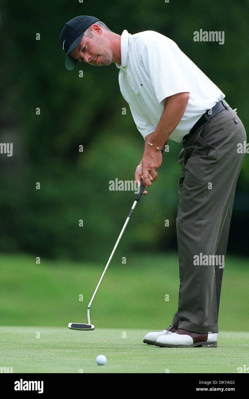 Wentworth pga dean robertson hi-res stock photography and images - Alamy