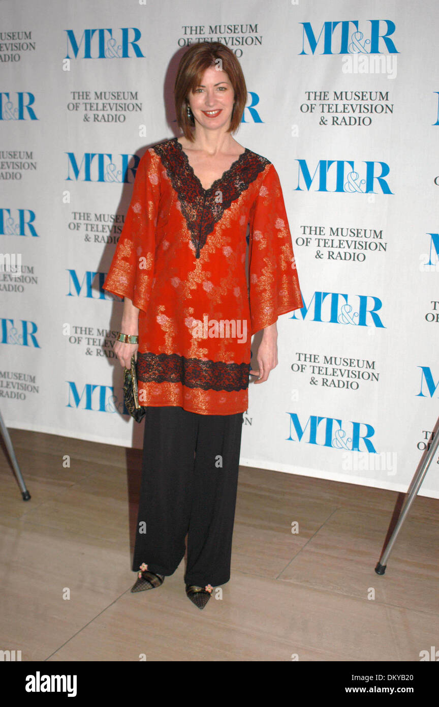 Dana delany 2002 hi-res stock photography and images - Alamy