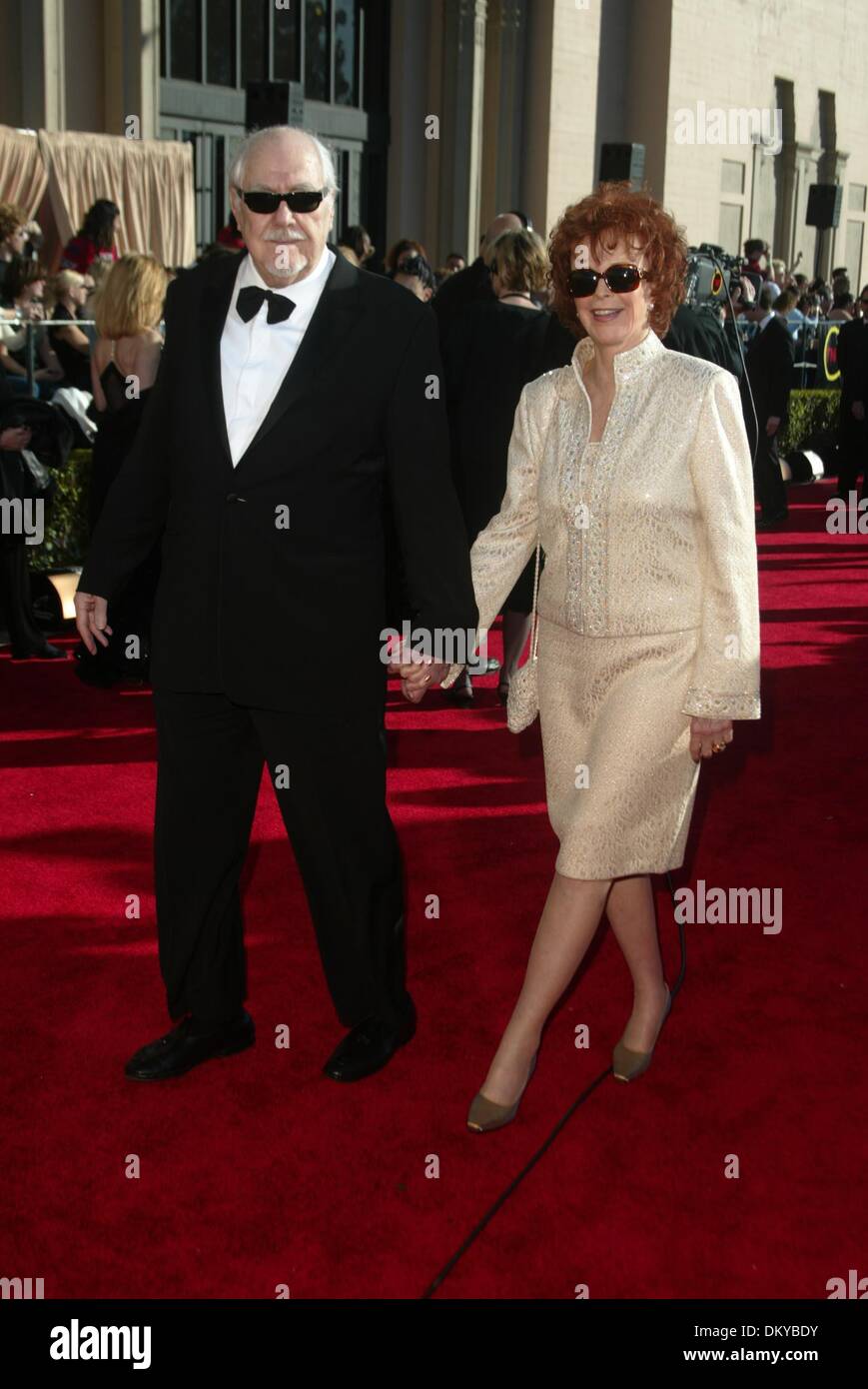 Mar. 10, 2002 - Los Angeles, USA - Robert Altman & wife.Screen ActorÂ«s ...