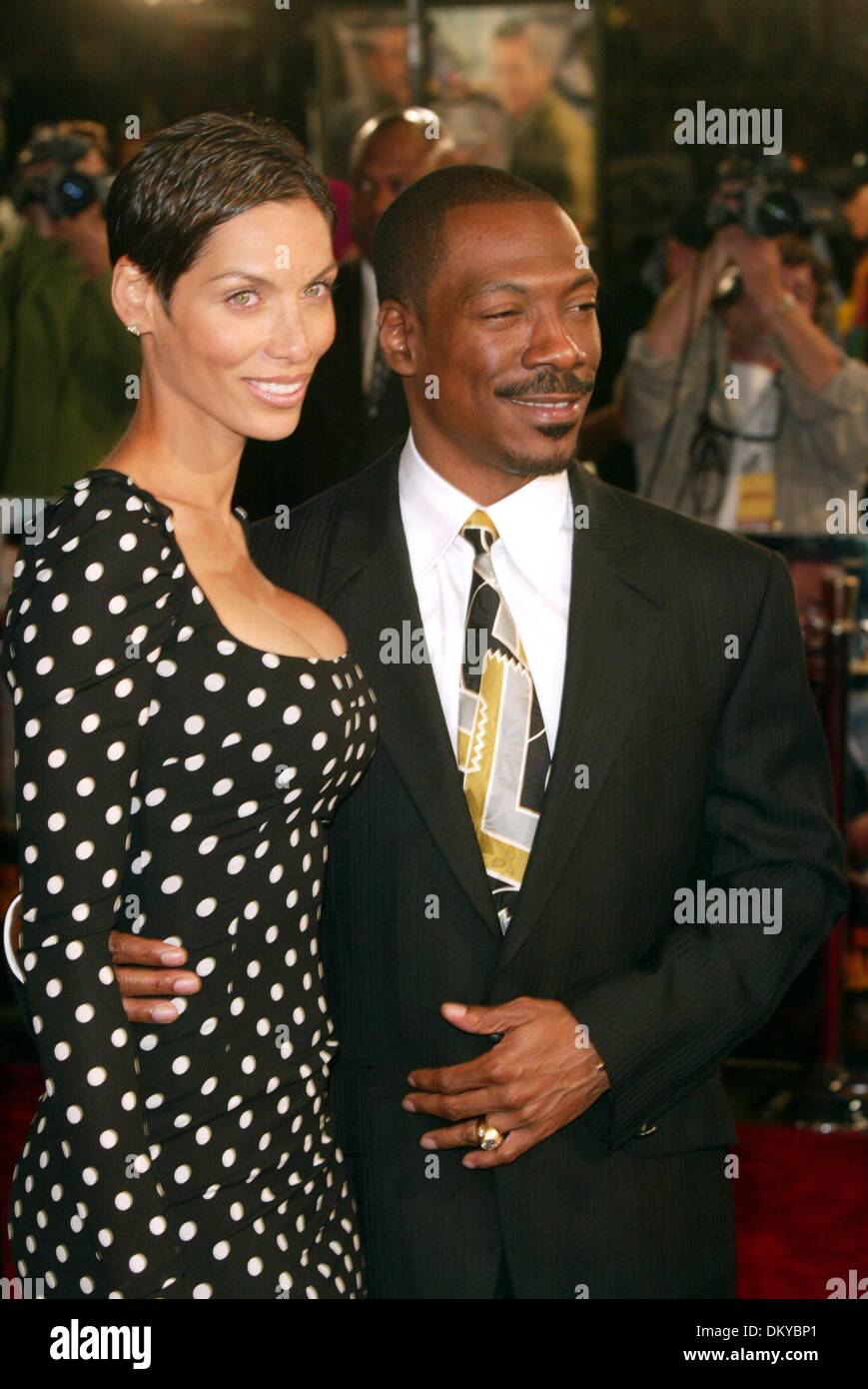 Mar. 11, 2002 - Los Angeles, USA - Eddie Murphy & wife Nicole.Premiere ...