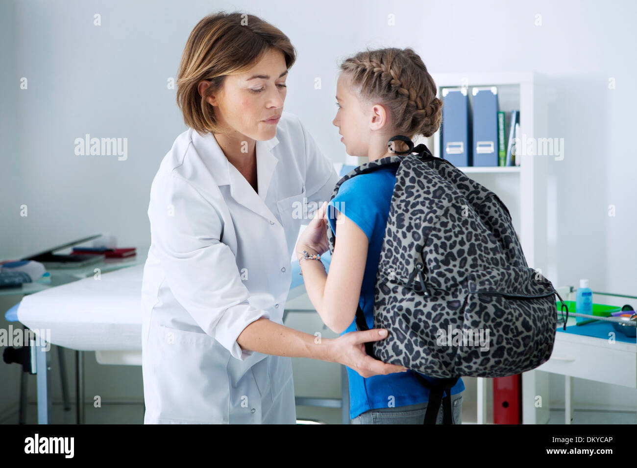 School girl doctor hi-res stock photography and images - Alamy