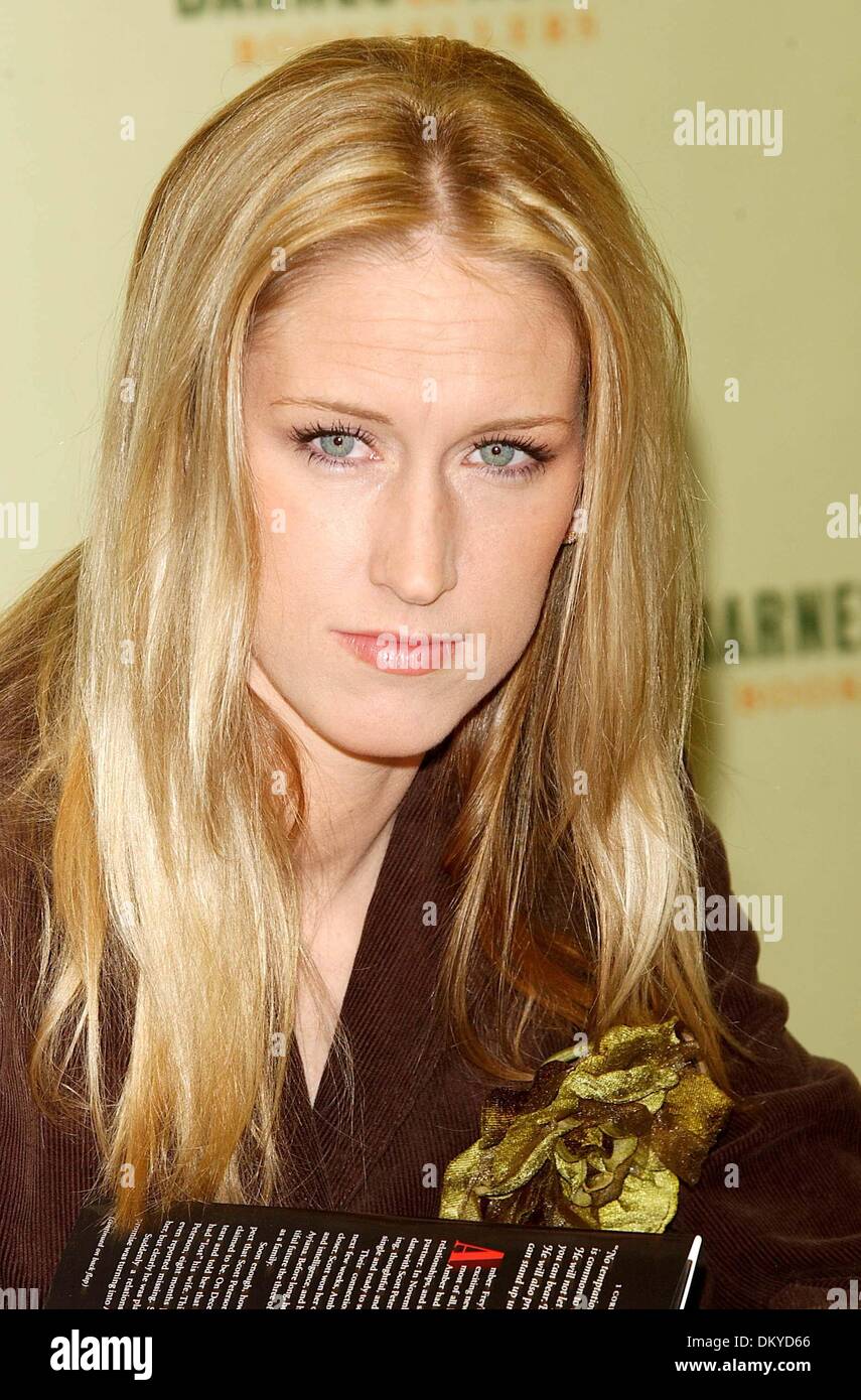 Amber frey hi-res stock photography and images - Alamy