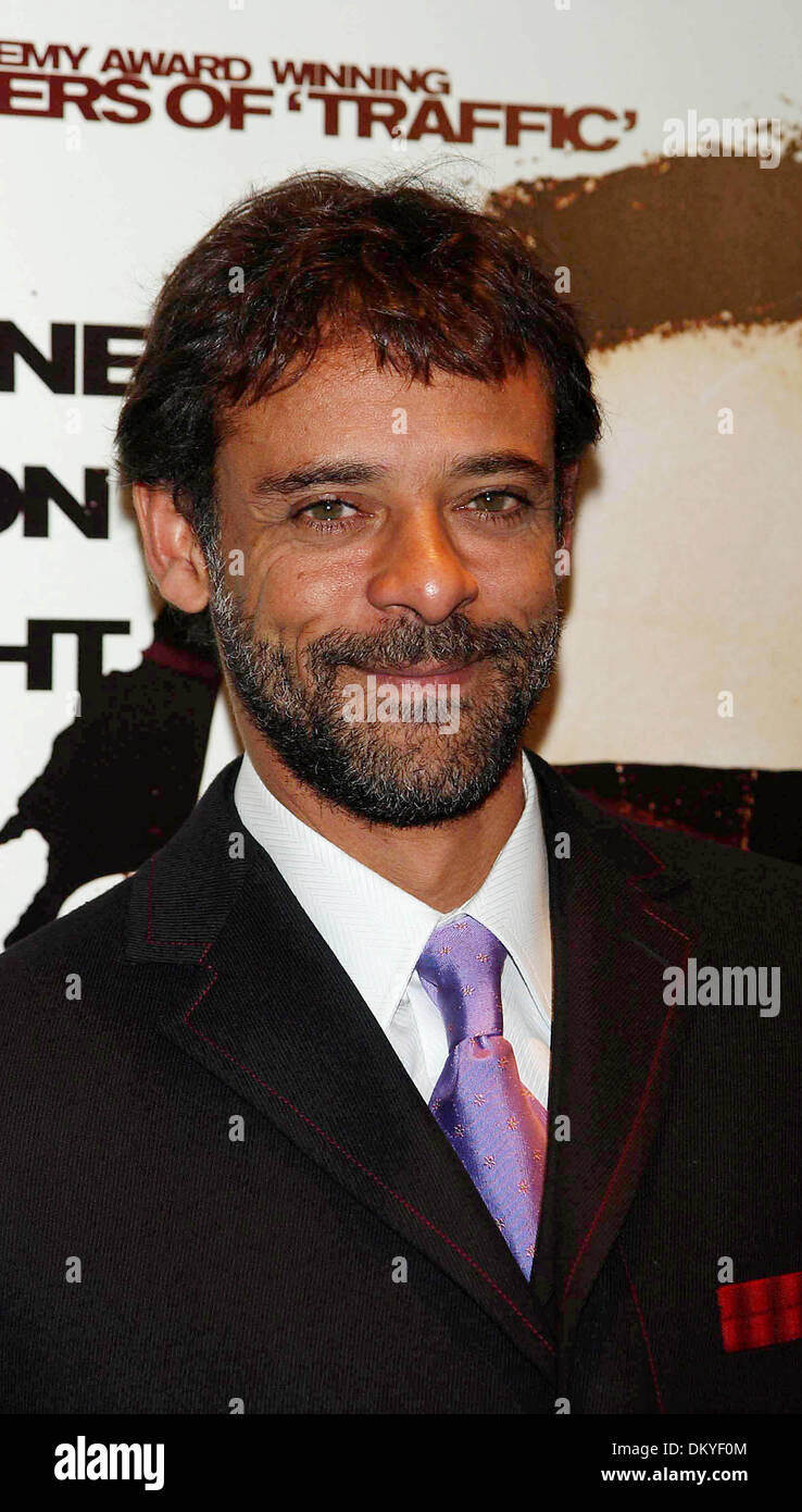 Alexander siddig hi-res stock photography and images - Alamy