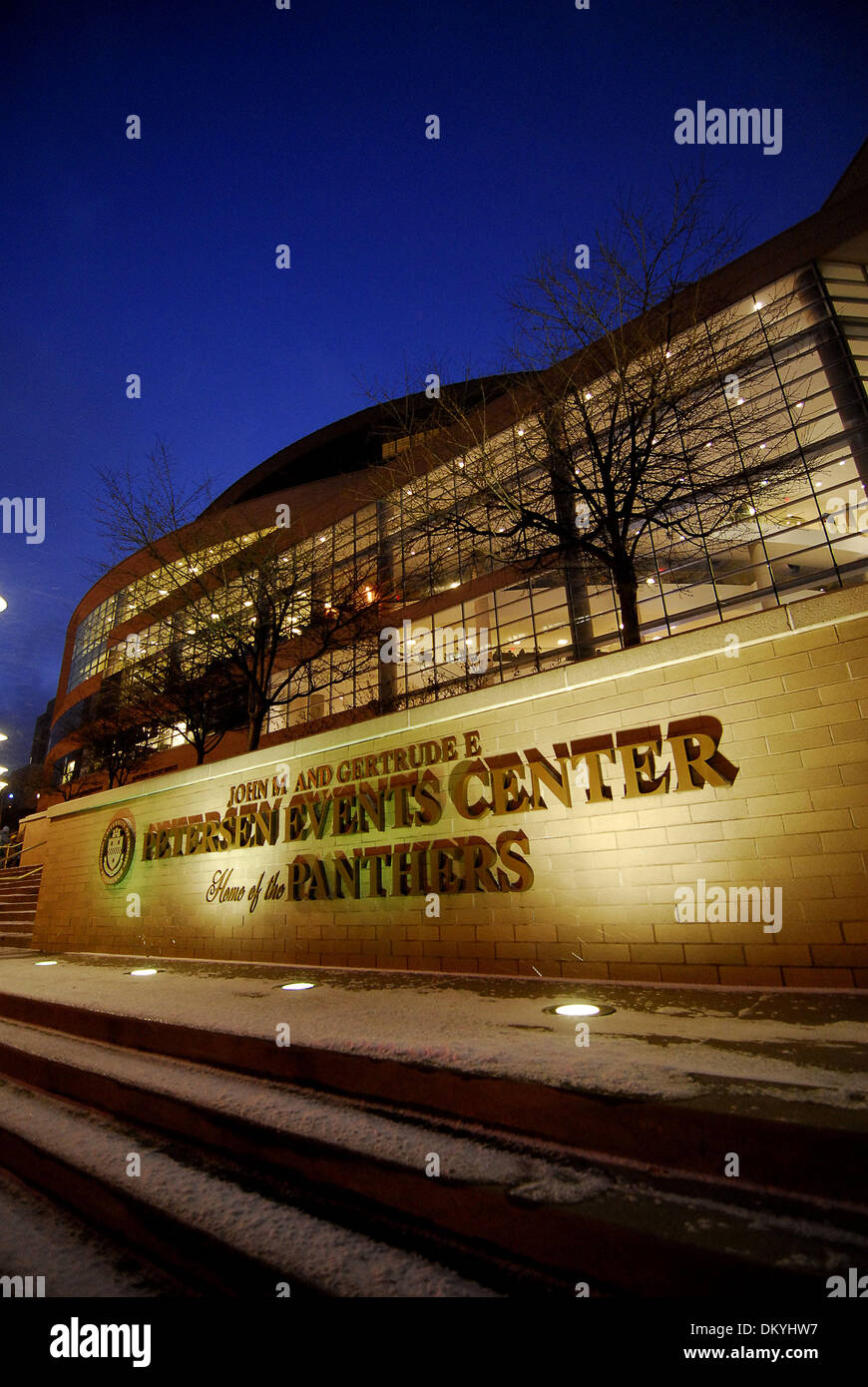 Pitt stadium hi-res stock photography and images - Alamy