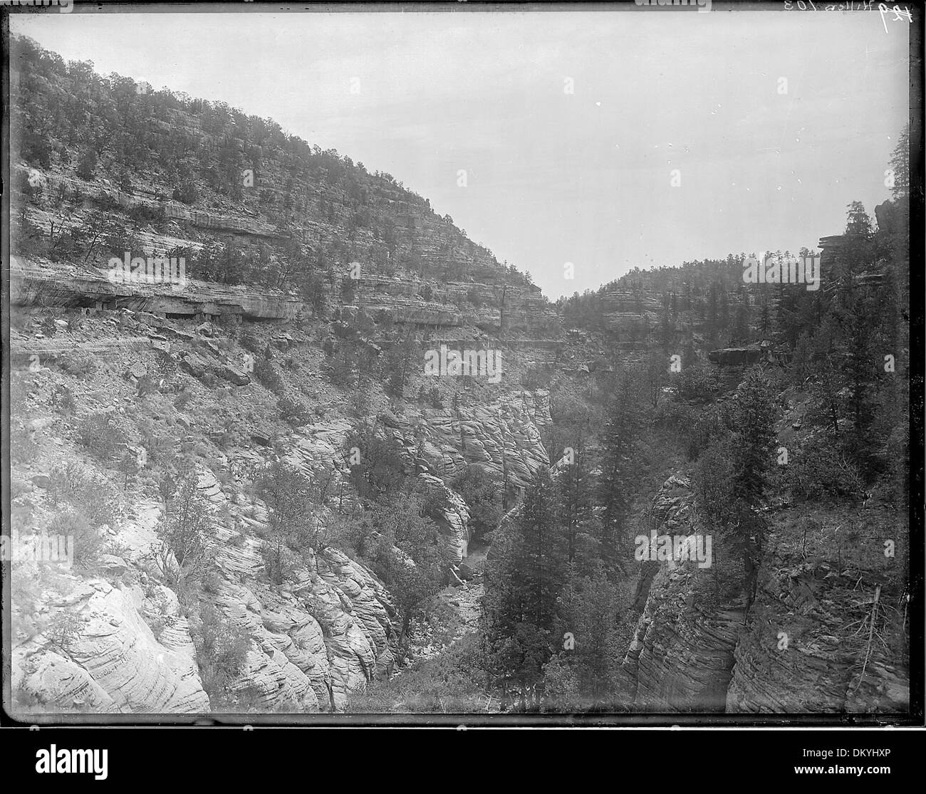 Bedded Limestone High Resolution Stock Photography and Images - Alamy